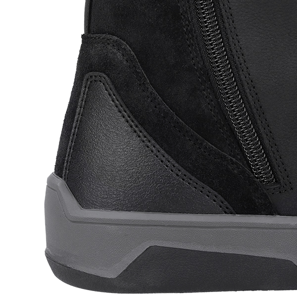 RICHA TRAVIS WP SHOES BLACK : Nevis